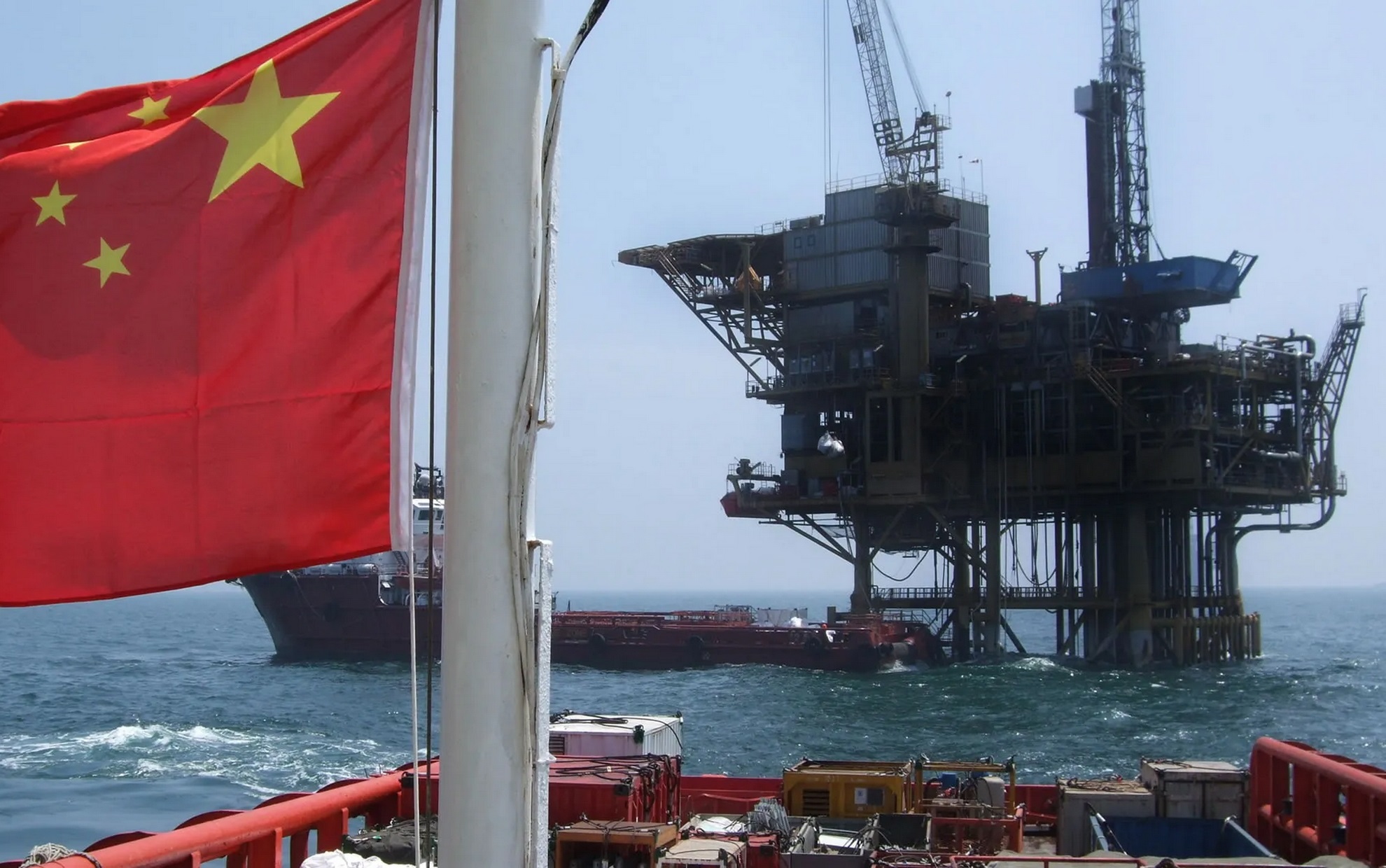 China discovers new oil field in the sea