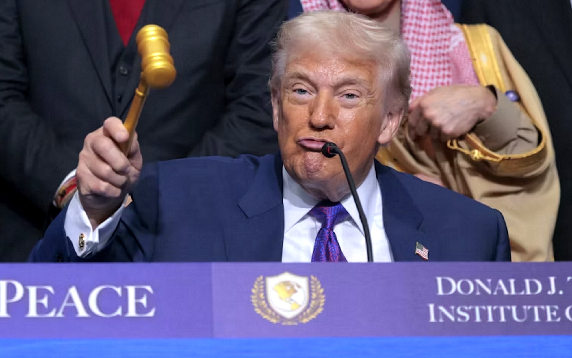 Trump steals a pure gold hammer at the Peace Council!